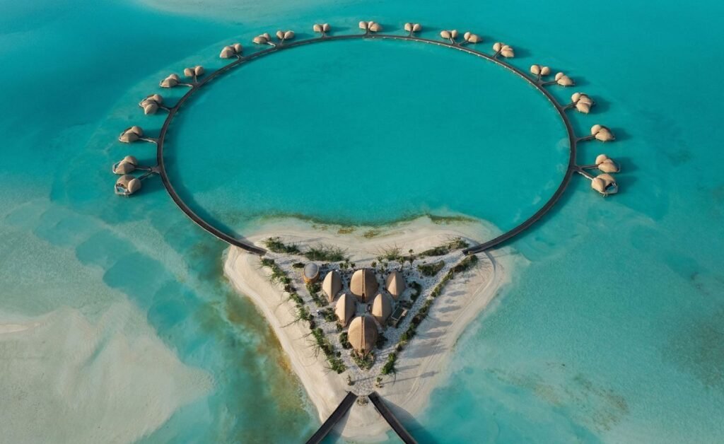 Stay at Nujuma, a forward-facing sanctuary in the Red Sea region - ARCHOT